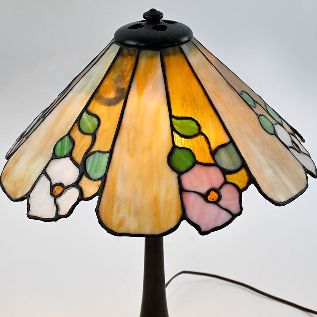 Duffner & Kimberly Flower Border Leaded Lamp - Tangible Investments