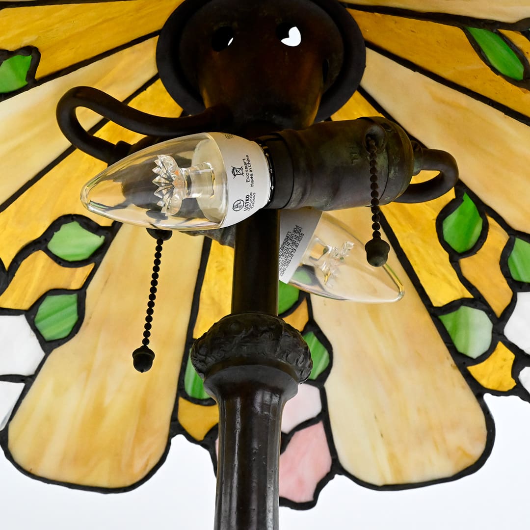 Duffner & Kimberly Flower Border Leaded Lamp - Tangible Investments