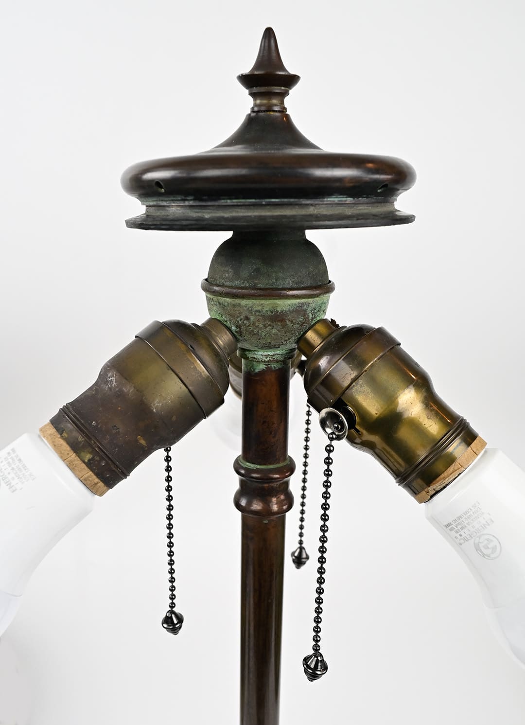 Antique Unique Art Glass & Metal Co. Periwinkle Table Lamp - Tangible ...