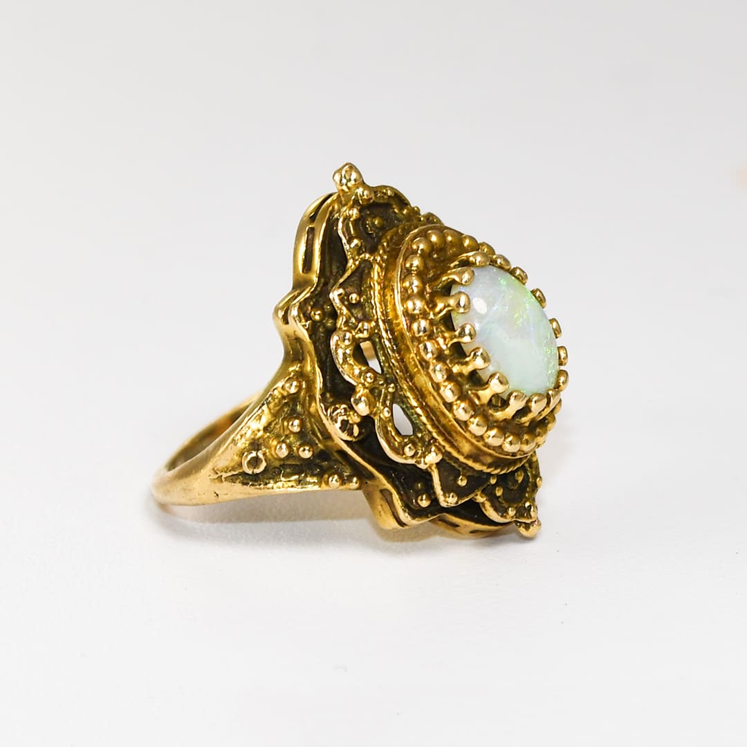 Vintage Opal Ring in 13K Yellow Gold