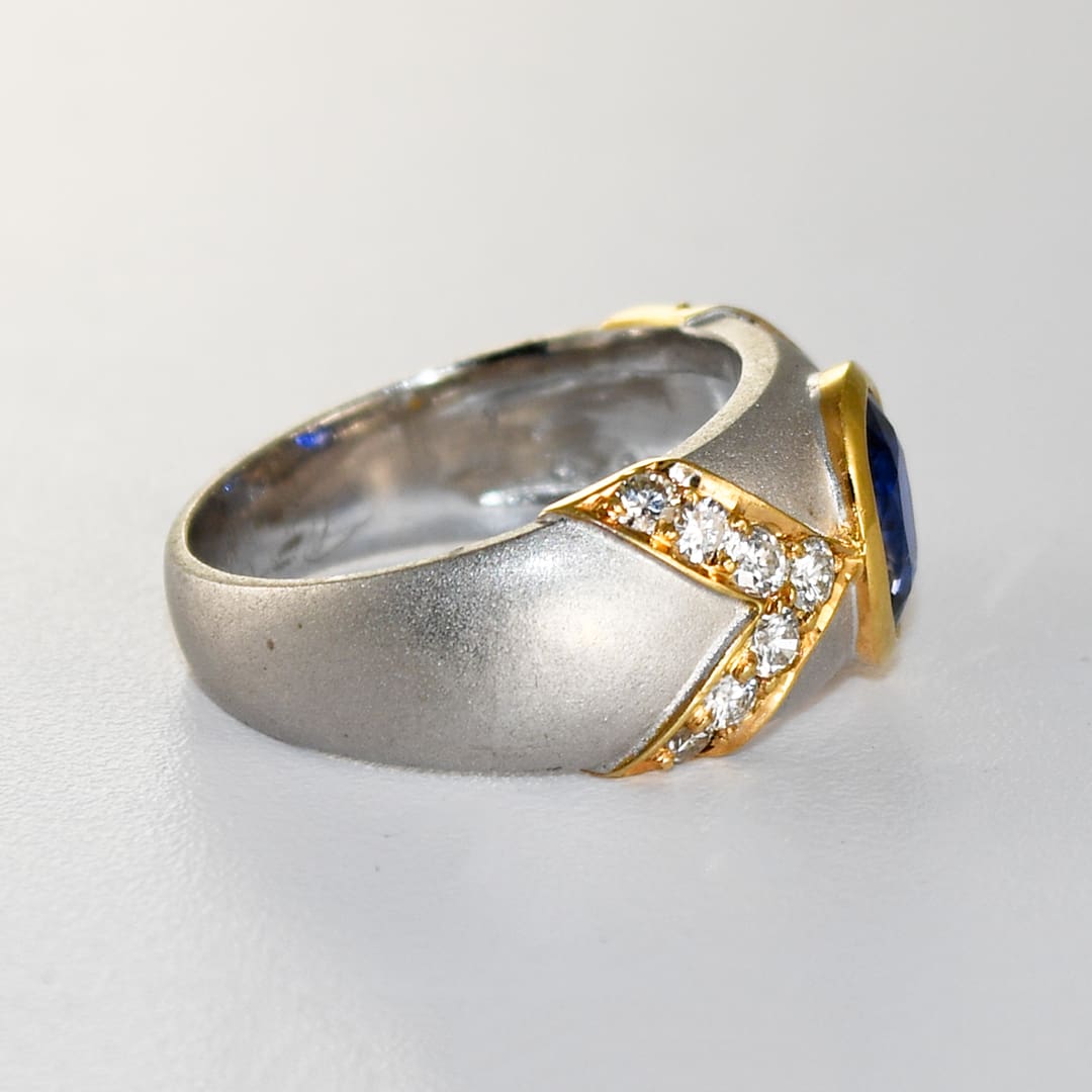 Sapphire and Diamond Ring in 16K Two-Tone Gold